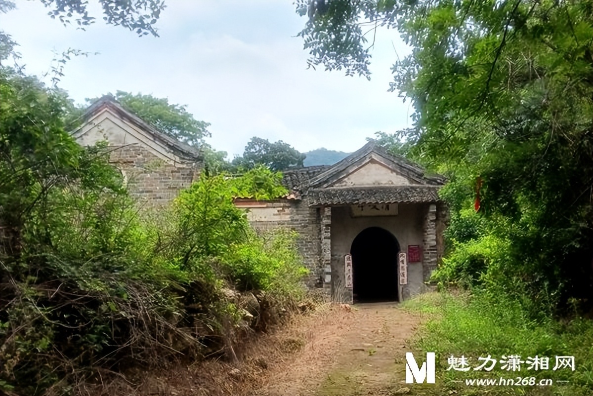 Qingjun Pavilion: The fire is still strong and the tea is still sweet ...