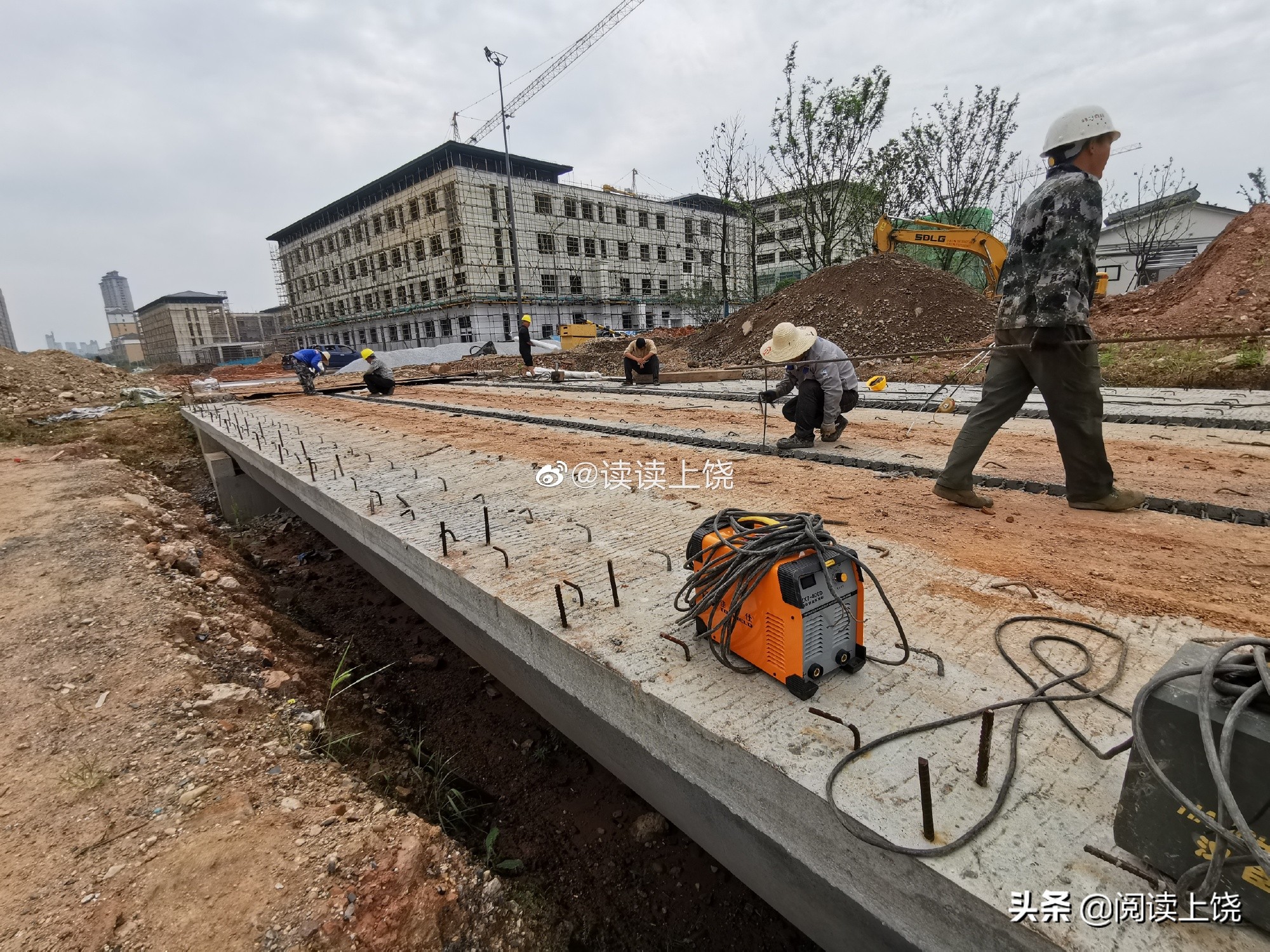 The second landscape bridge over the Yanxi River in Shangrao was built ...