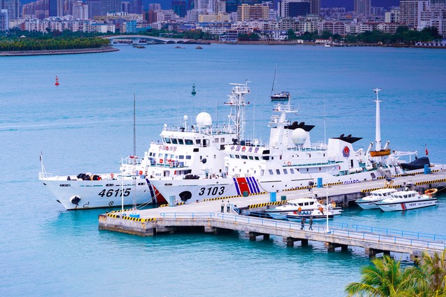 Reasonable and legal! The Chinese Coast Guard used water cannons to ...
