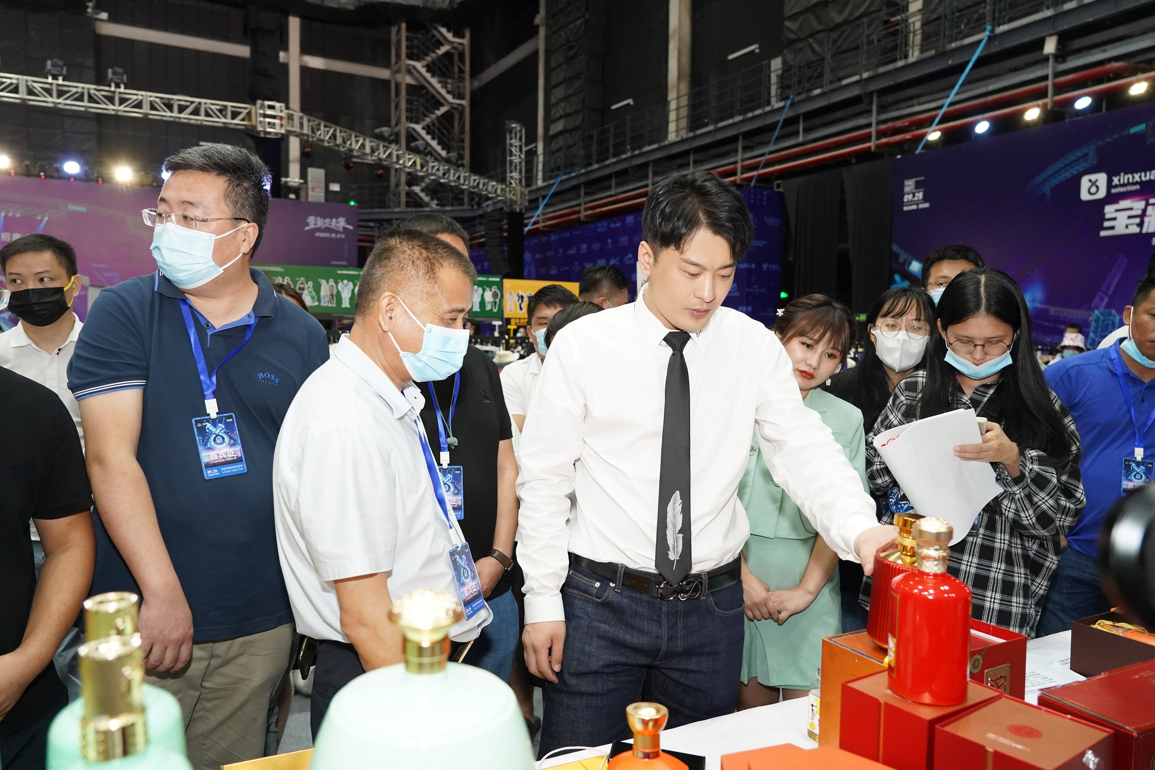 Simba, founder of Xinxuan, the head live broadcast e-commerce company ...