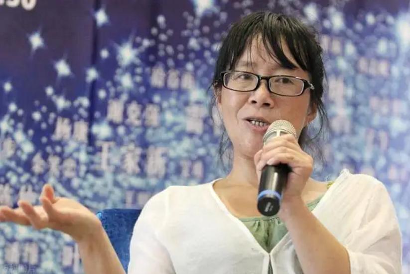 Yu Xiuhua wrote about getting along with her young husband, and the ...