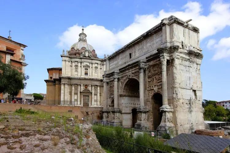 The Formation, Development and Decline of Ancient Roman Monarchy: A ...