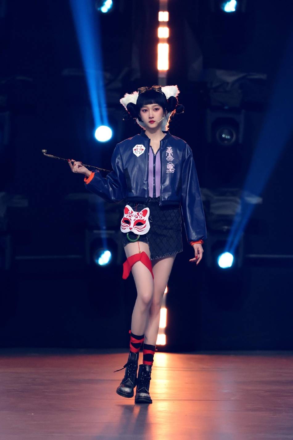 Guan Xiaotong's little fox shape restores the "White Snake 2 ...