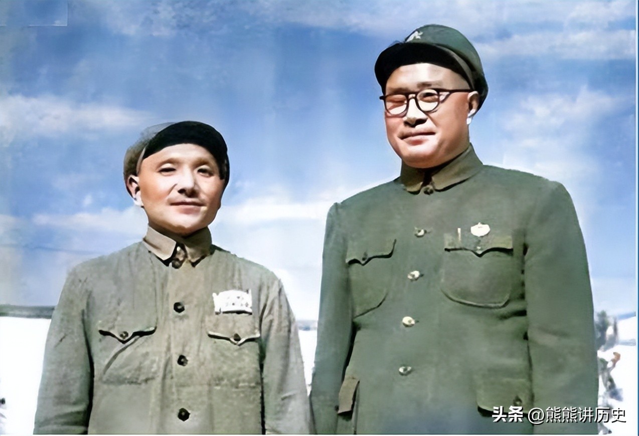 Seeing the faces of famous generals, the military and political chiefs ...