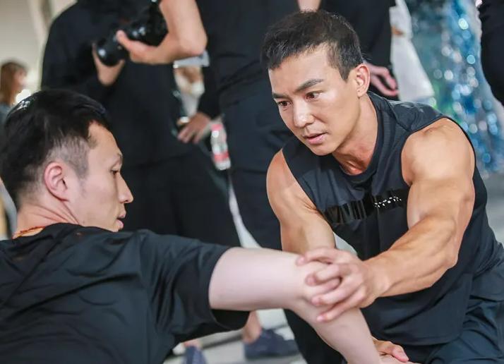 Liu Genghong is testing water and bringing goods, whether fans will buy ...