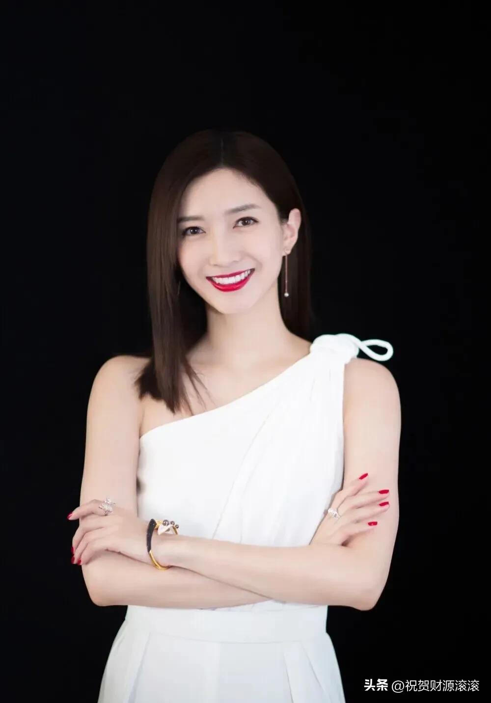 Jiang Shuying: Charming, warm and moving. - iMedia