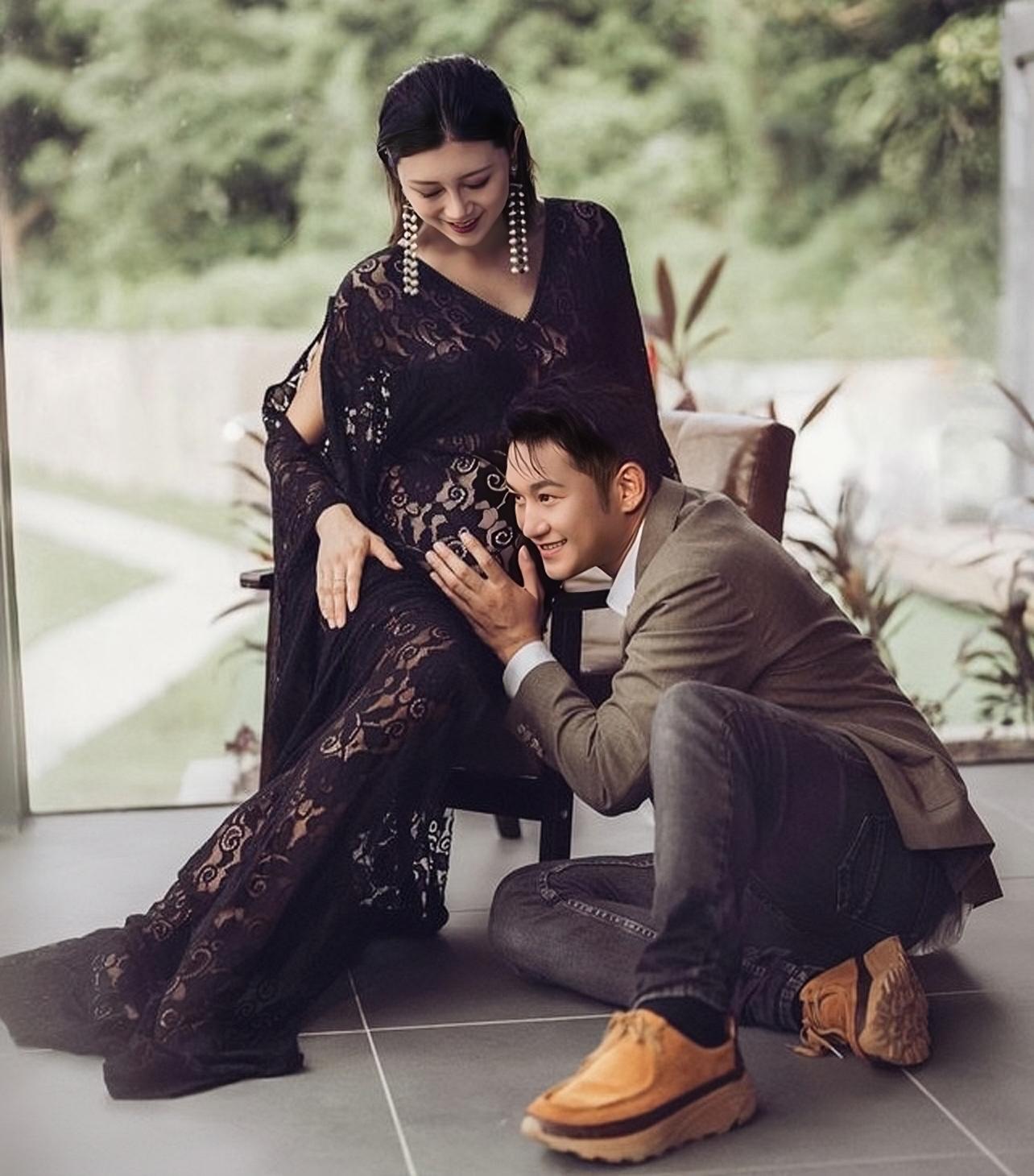 Congratulations!A well-known Hong Kong actor is happy with his son, and ...