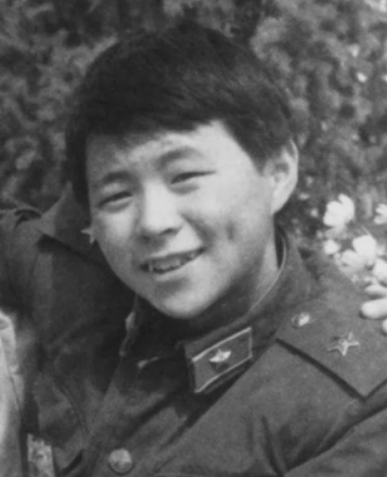 Wang Hongwei: Marrying a sweet wife 13 years younger, liking to be a father at 44, and ...