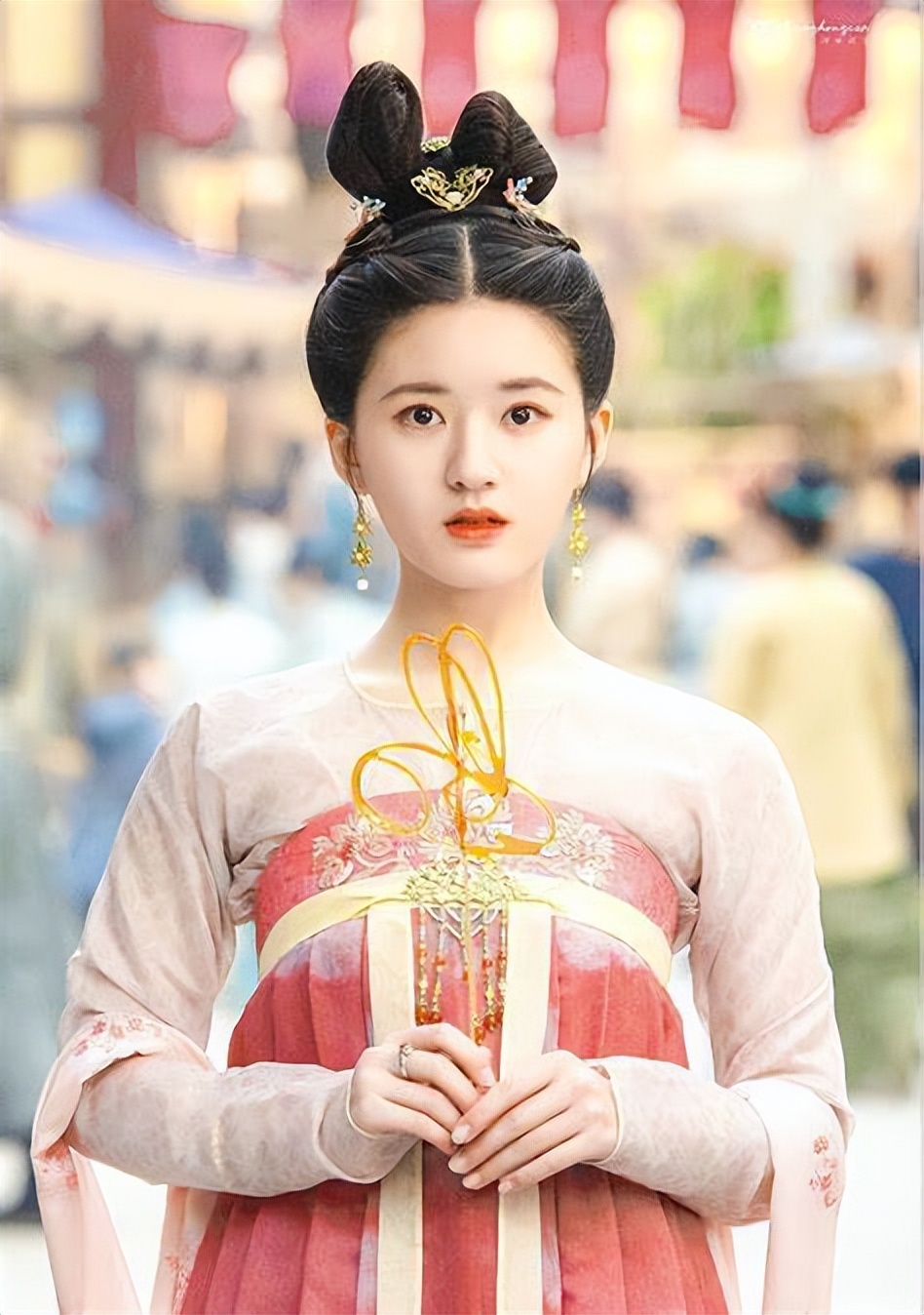 Zhao Lusi plays the princess in four dramas, especially Le Yan and Chen ...