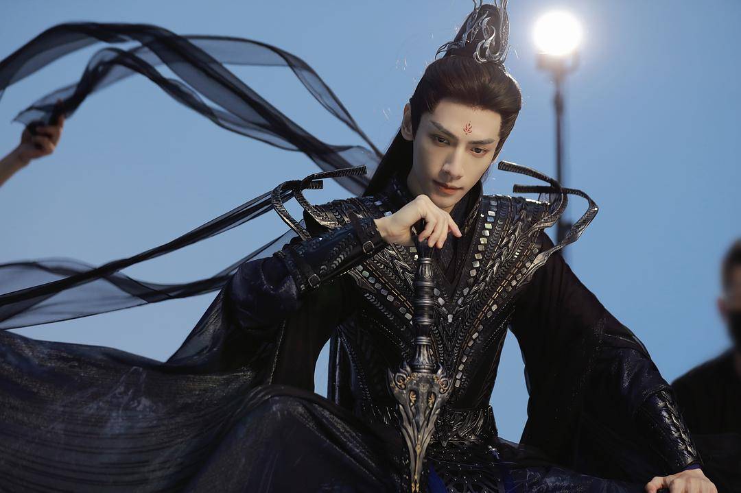 The incident of Zhao Yiqin sleeping with him caused an uproar in the ...