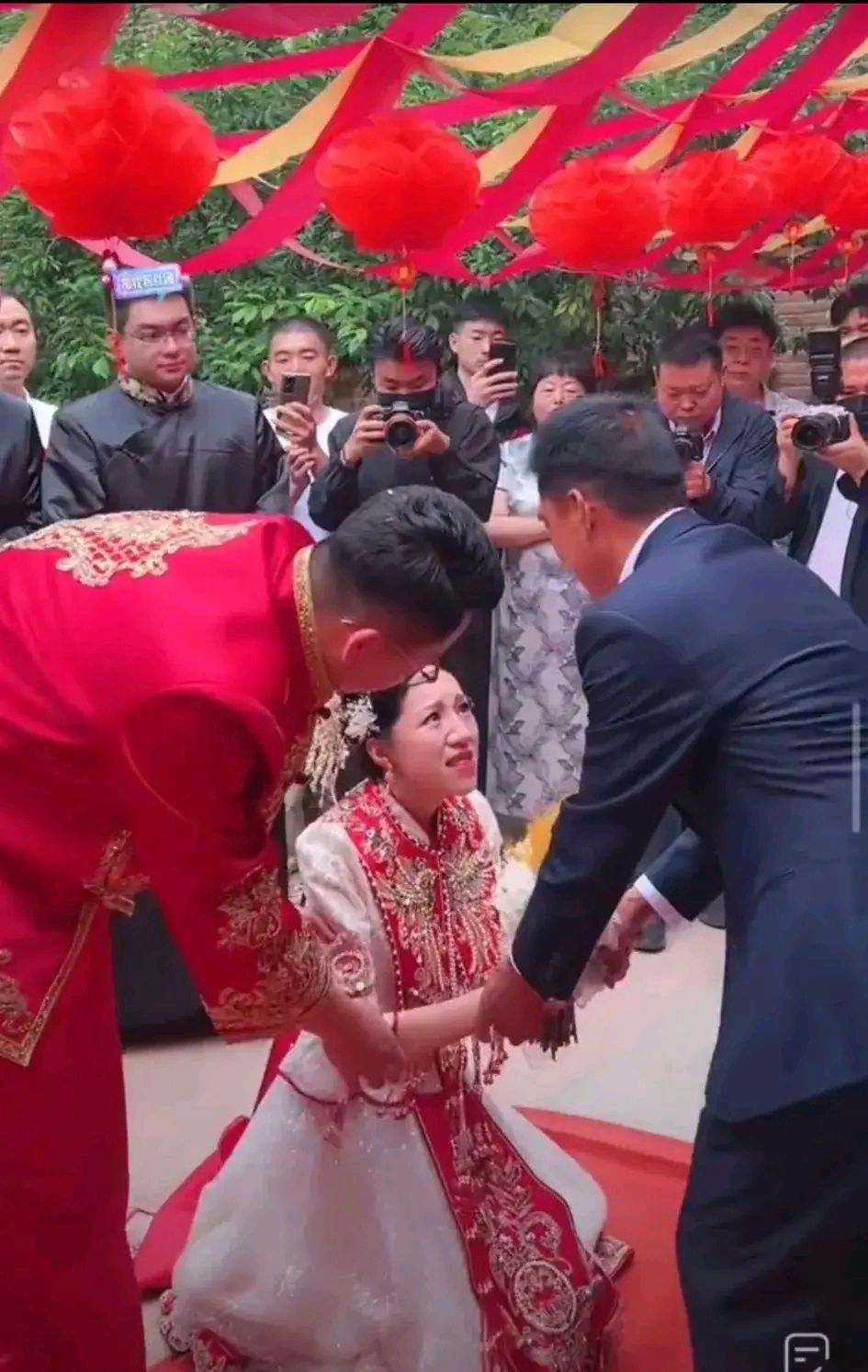Mai Xiaodeng married his father and moved countless people... - iMedia