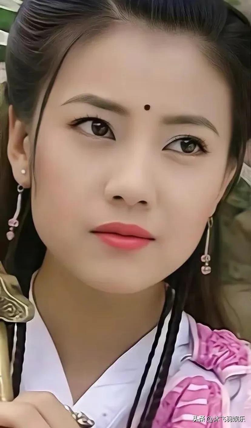 Gao Yuanyuan: The most beautiful Zhou Zhiruo, with delicate facial ...