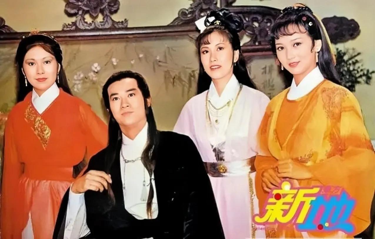 At the age of 70, still wearing stockings, Li Siqi perfectly interprets ...