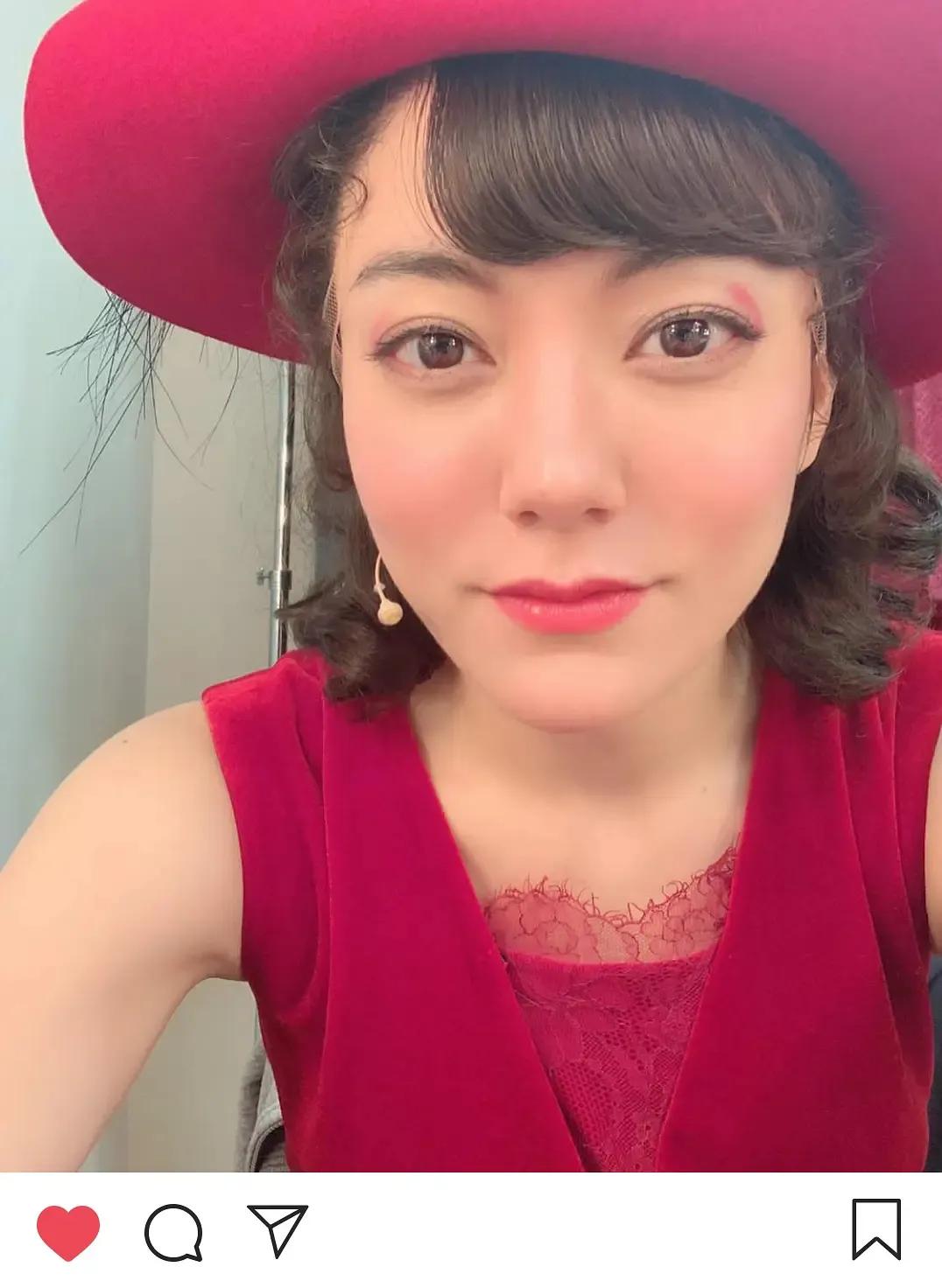 Suzuki Apricot and Jay Chou, the heroine and Edison Chen, were kissed ...
