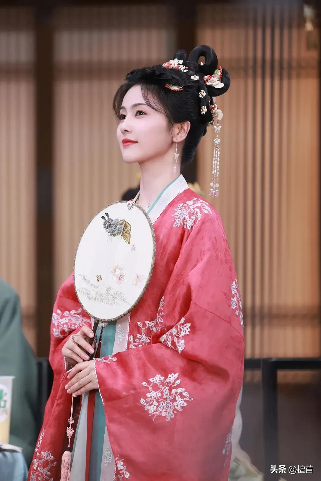 The new Bailu drama is here again, she is so beautiful without showing ...