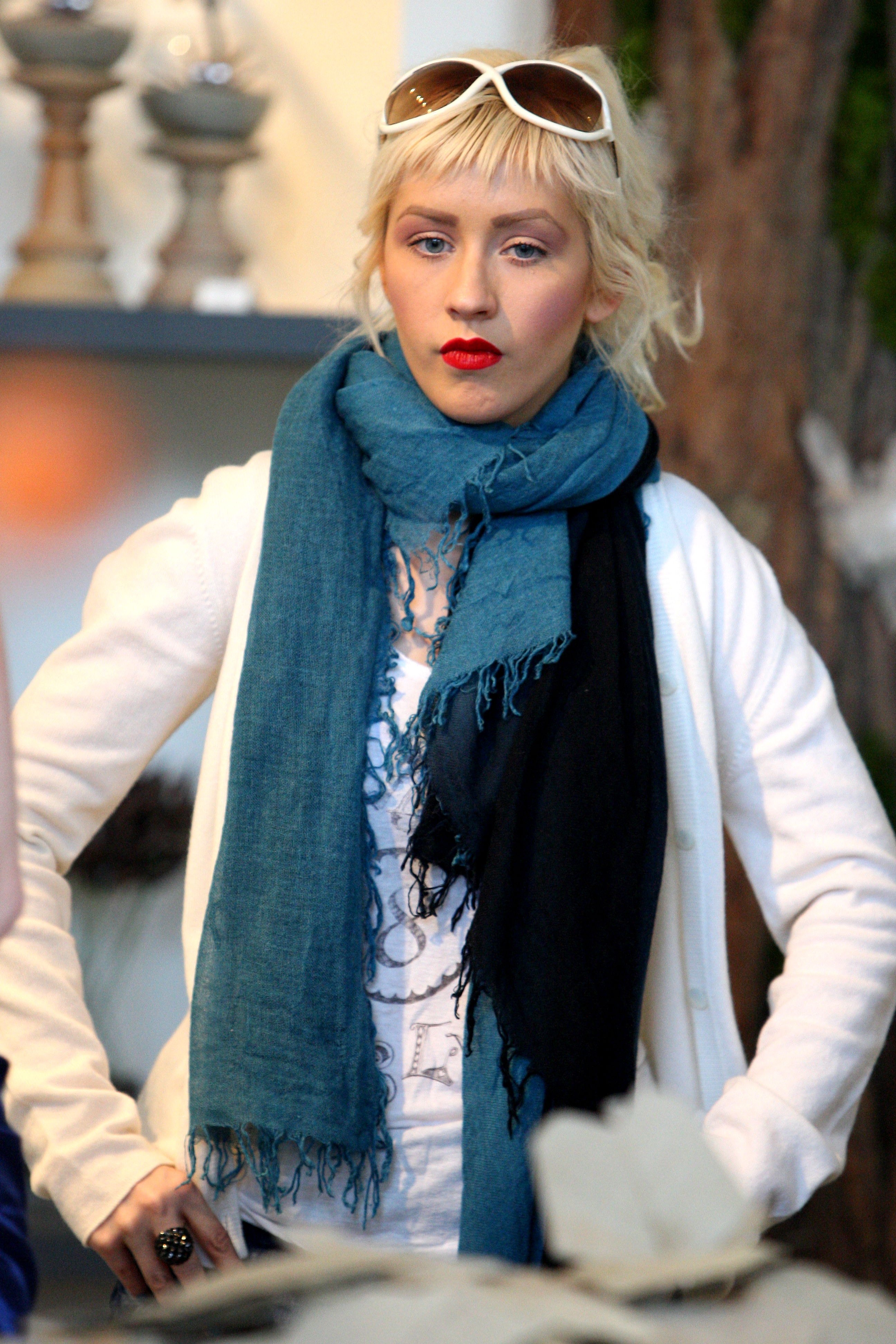 "Mulan" singer Cristiana Aguilera - iNEWS