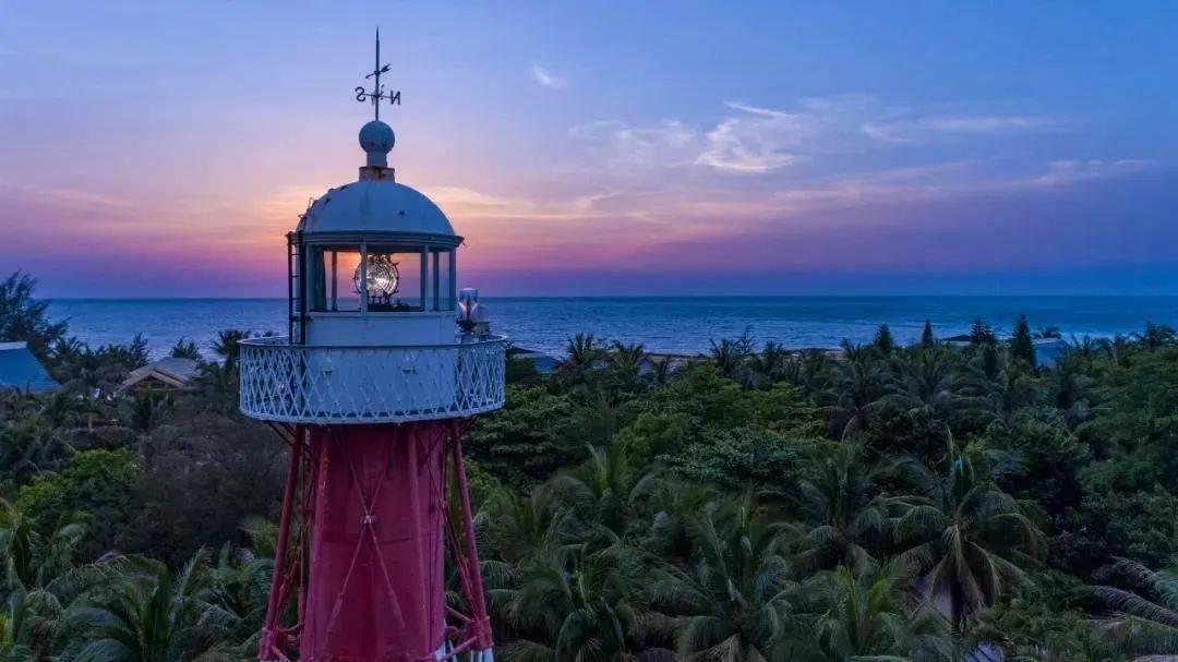 Bright lights in the dark - Fangcun witnesses the history and ...