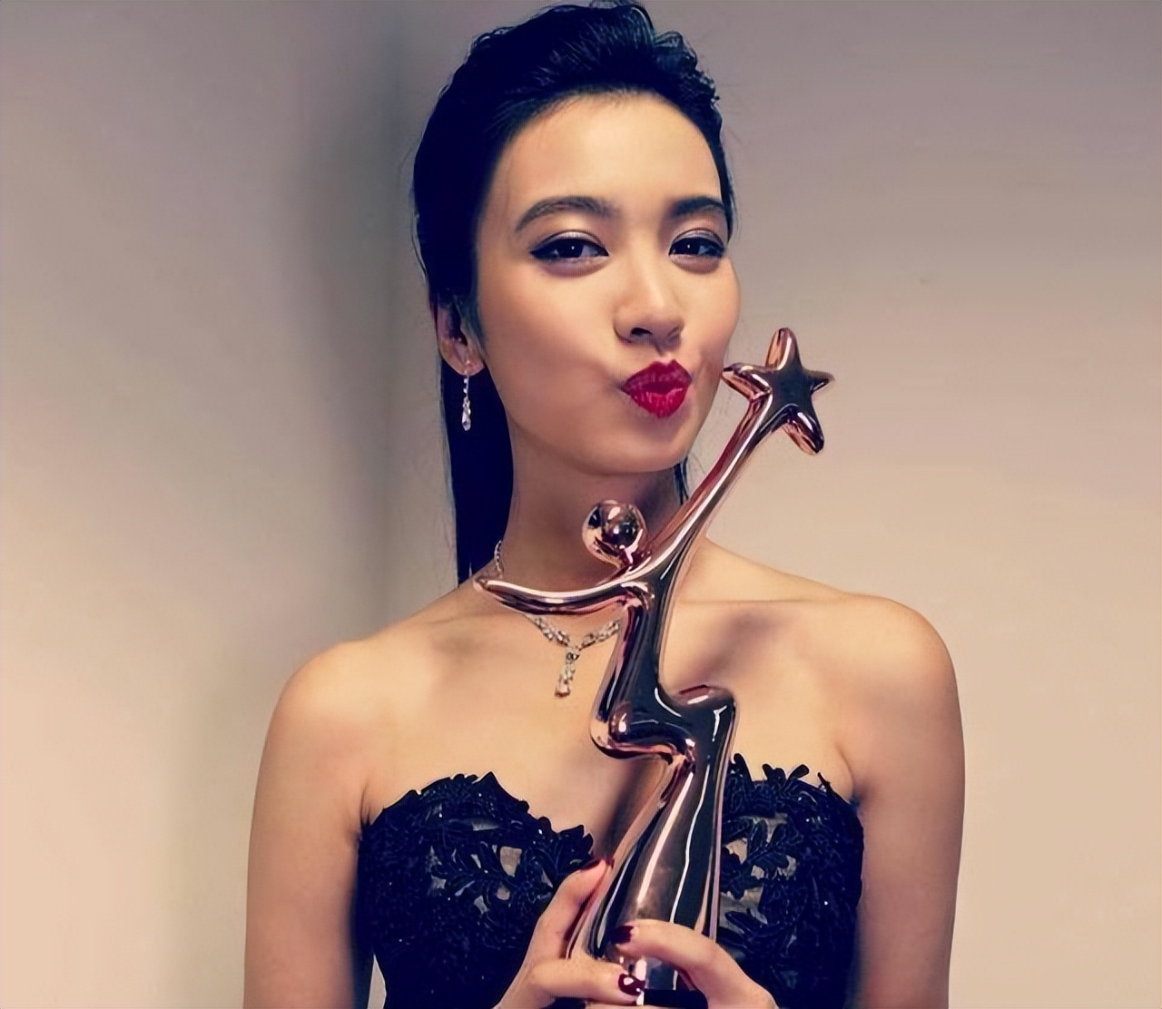 Hong Kong sister Zhu Qianxue: After filming, she studied for a ...