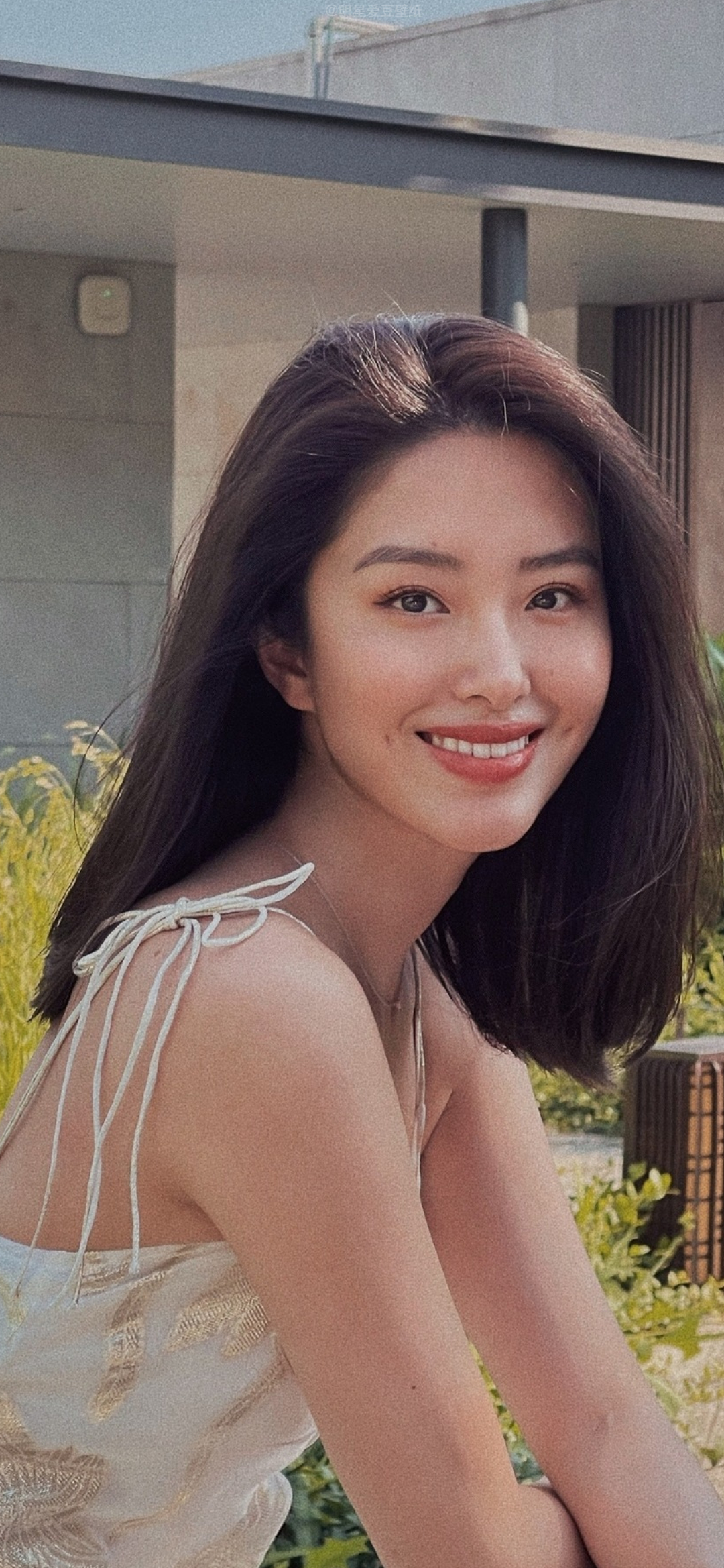 Close-up of portrait photography pose (46) - iNEWS