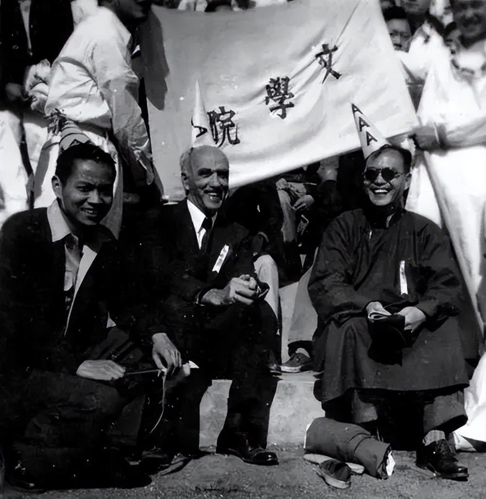 Leighton Stuart: Founded Yenching University, worked for the United ...