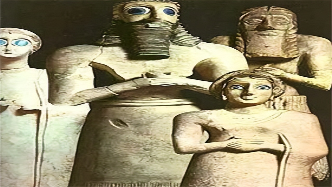 Ancient Sumerian text on stone: 8 intelligent beings came to Earth and ...