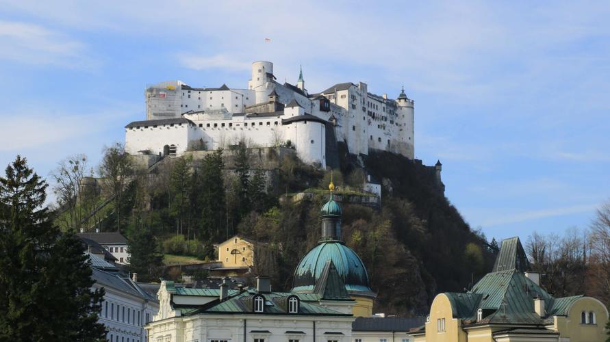 The Multiple Faces of Medieval Castles: Military Fortresses in Wars ...