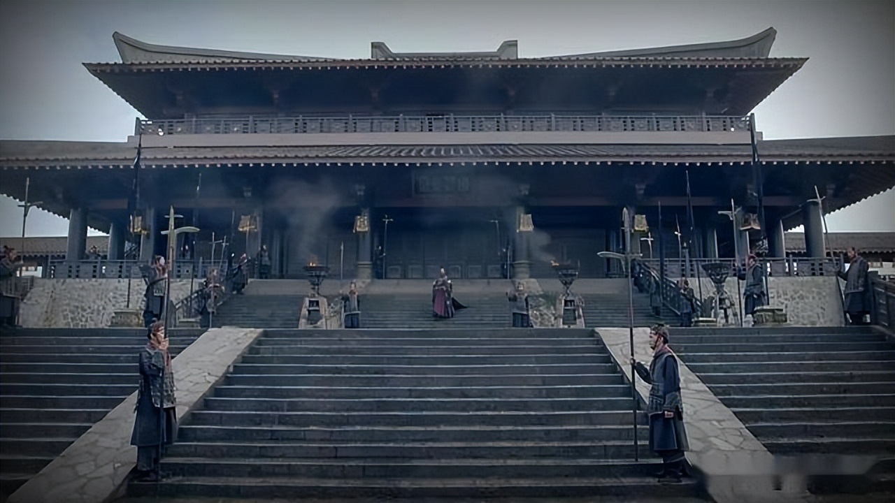 What are the characteristics of the development of the shogunate system ...