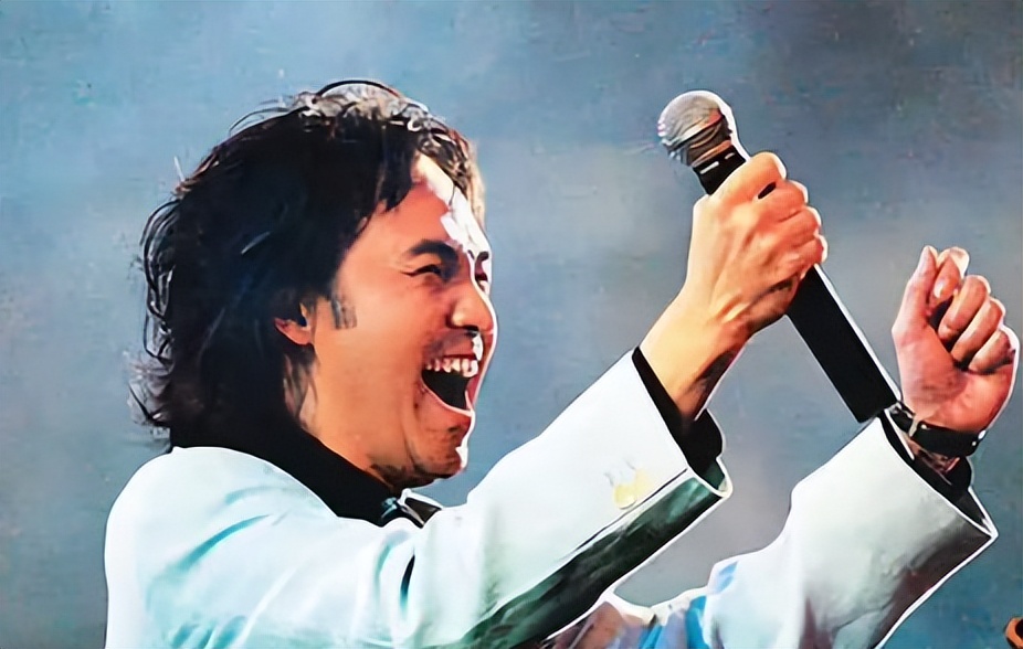 The sudden disappearance of Tong Ange, the "King of Songs of a ...