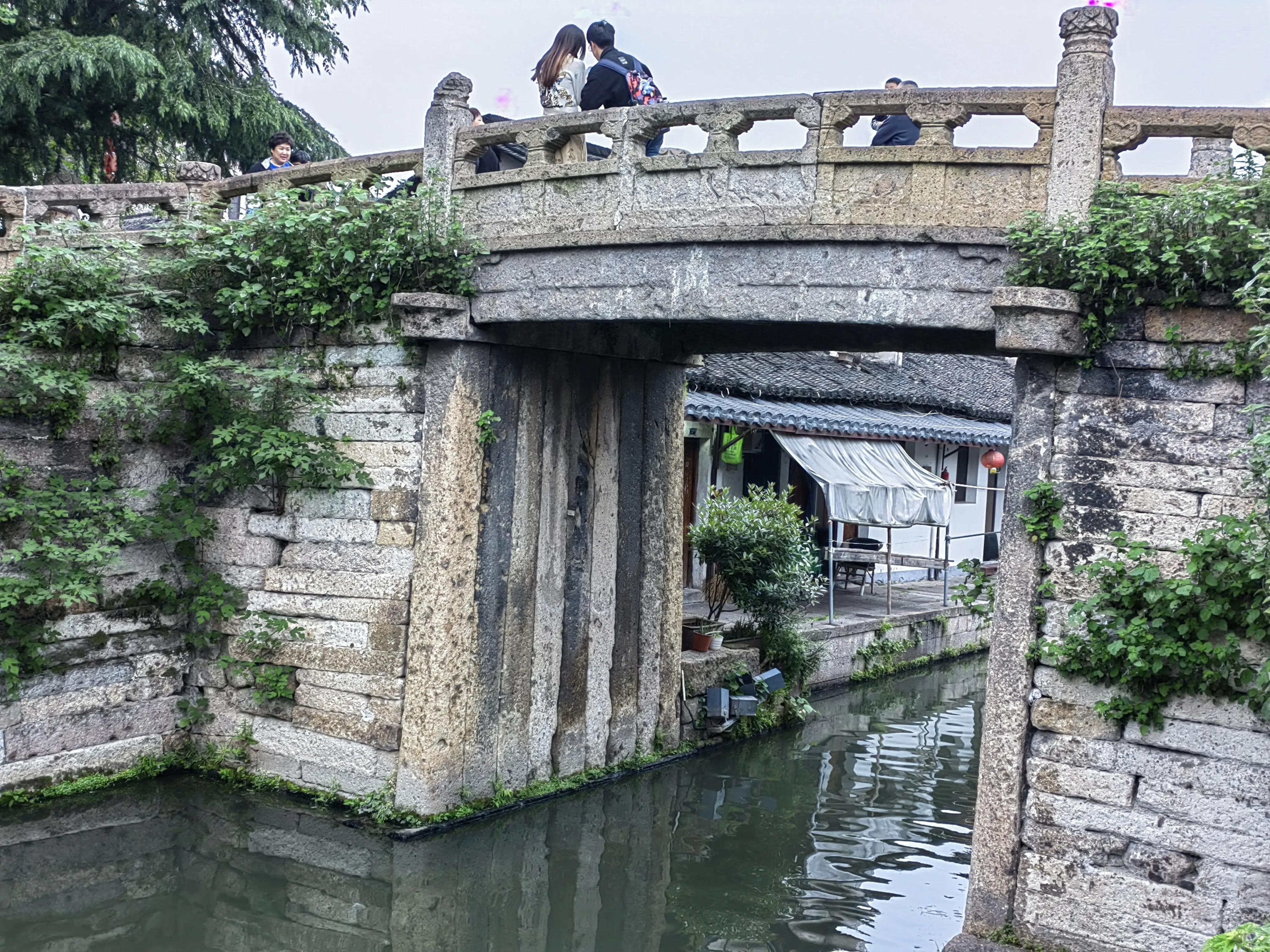 Bazi Bridge, 800 years old, is it an overpass? - iNEWS