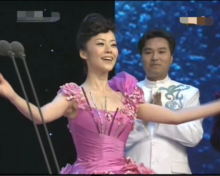 An analysis of the advantages and disadvantages of singer Chen Lili's singing techniques and the ...