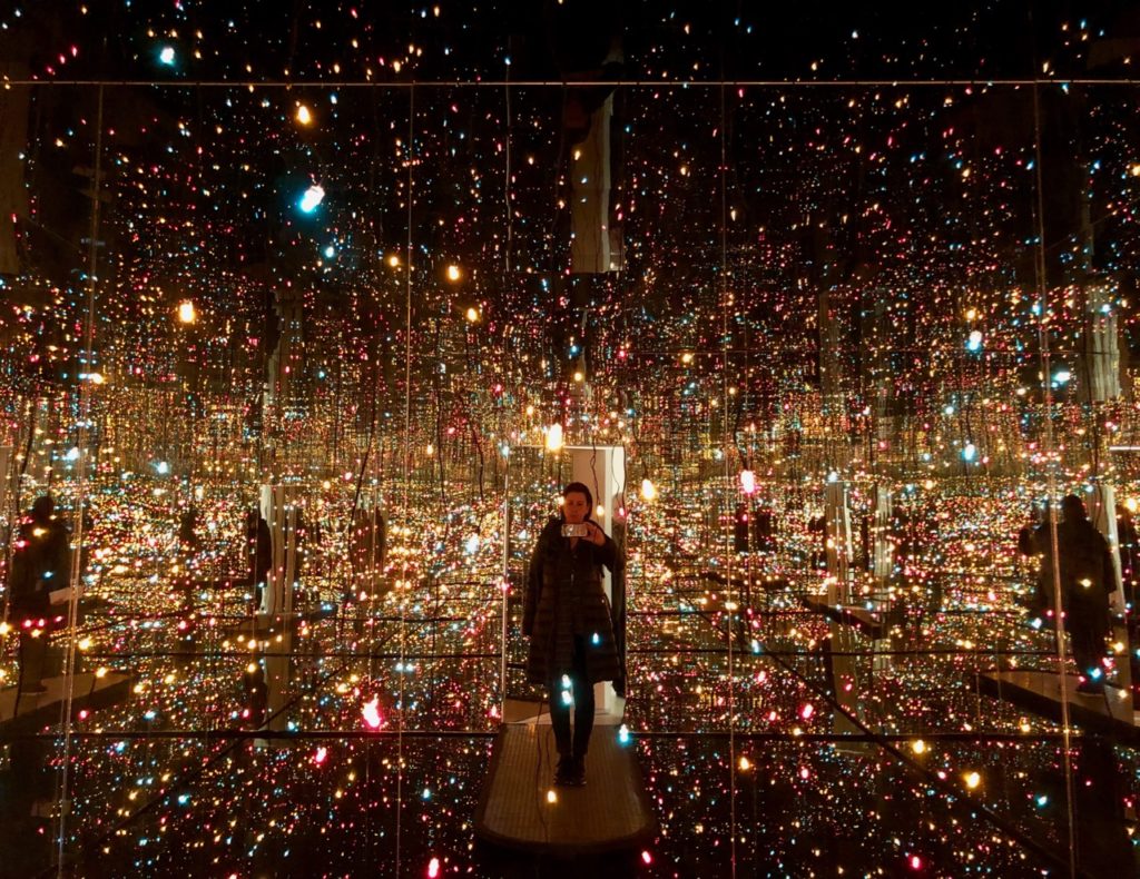 60 selected works of art: Yayoi Kusama "Fireflies on the Water" (43 ...