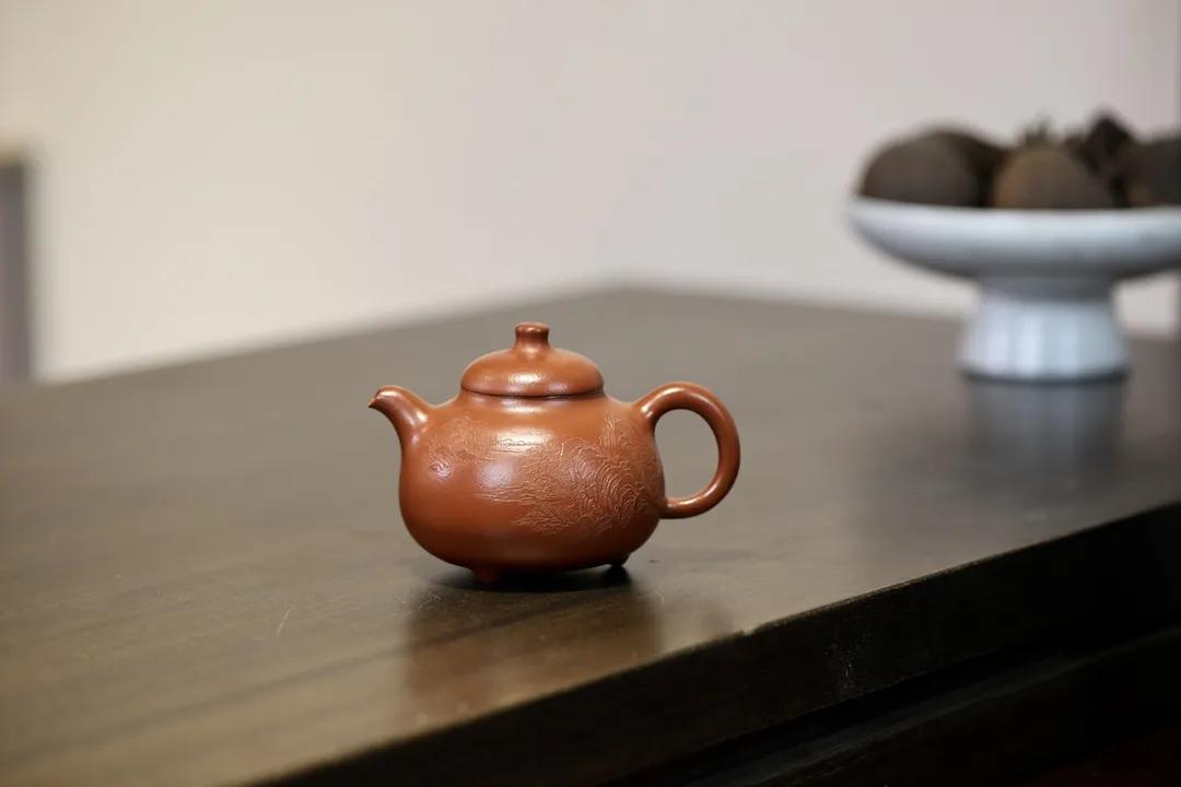 All hand-made pots, the shape is different - iMedia