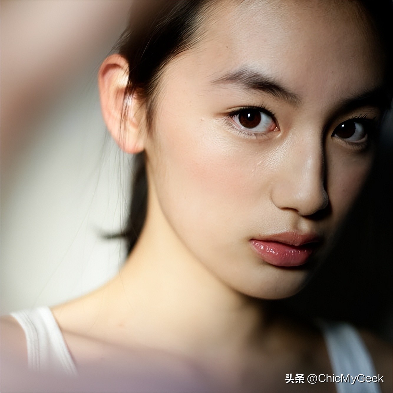 Comparable to Brigitte Lin, who was selected as a Pocari beauty girl at ...