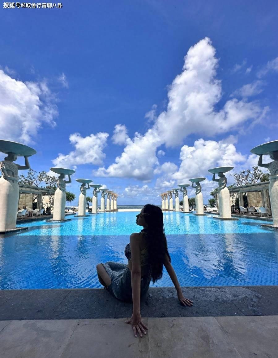 Actress Cheng Xiao posted a bikini photo, responding to the public ...