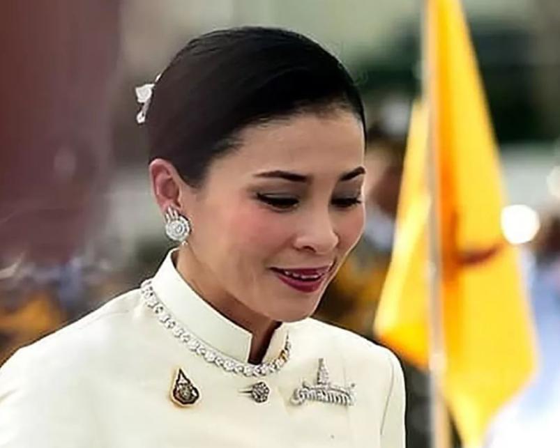 Sutida stood out in both talent and beauty, won the favor and came out ...