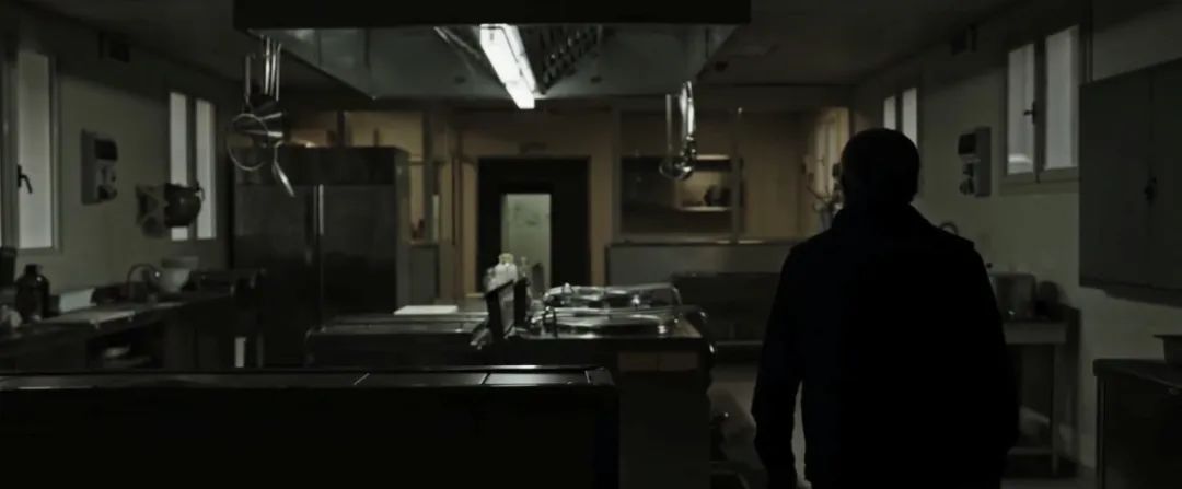 Foucault's "Panorama Prison"? For such a bold film! - iMedia