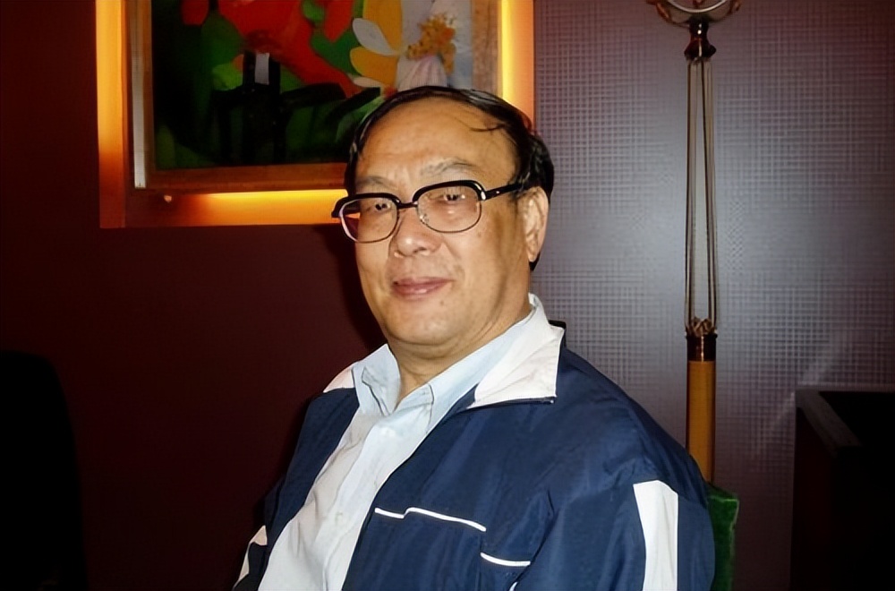 He is the right-hand man of the "Gang of Four". He was sentenced to 17 ...