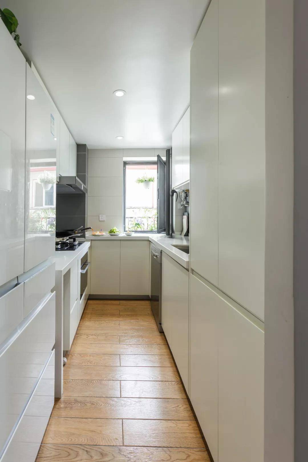 Don't make the kitchen cabinets full! Try leaving a blank, convenient ...