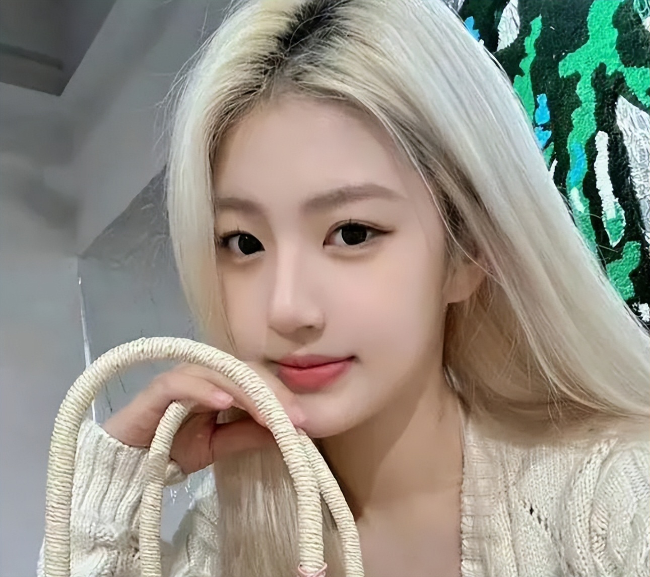 Wang Sicong went shopping with two beauties, and the watch worth 23 ...