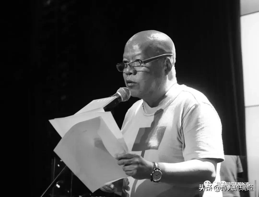 Yu Jian: Talking about Poetry in Summer - iNEWS