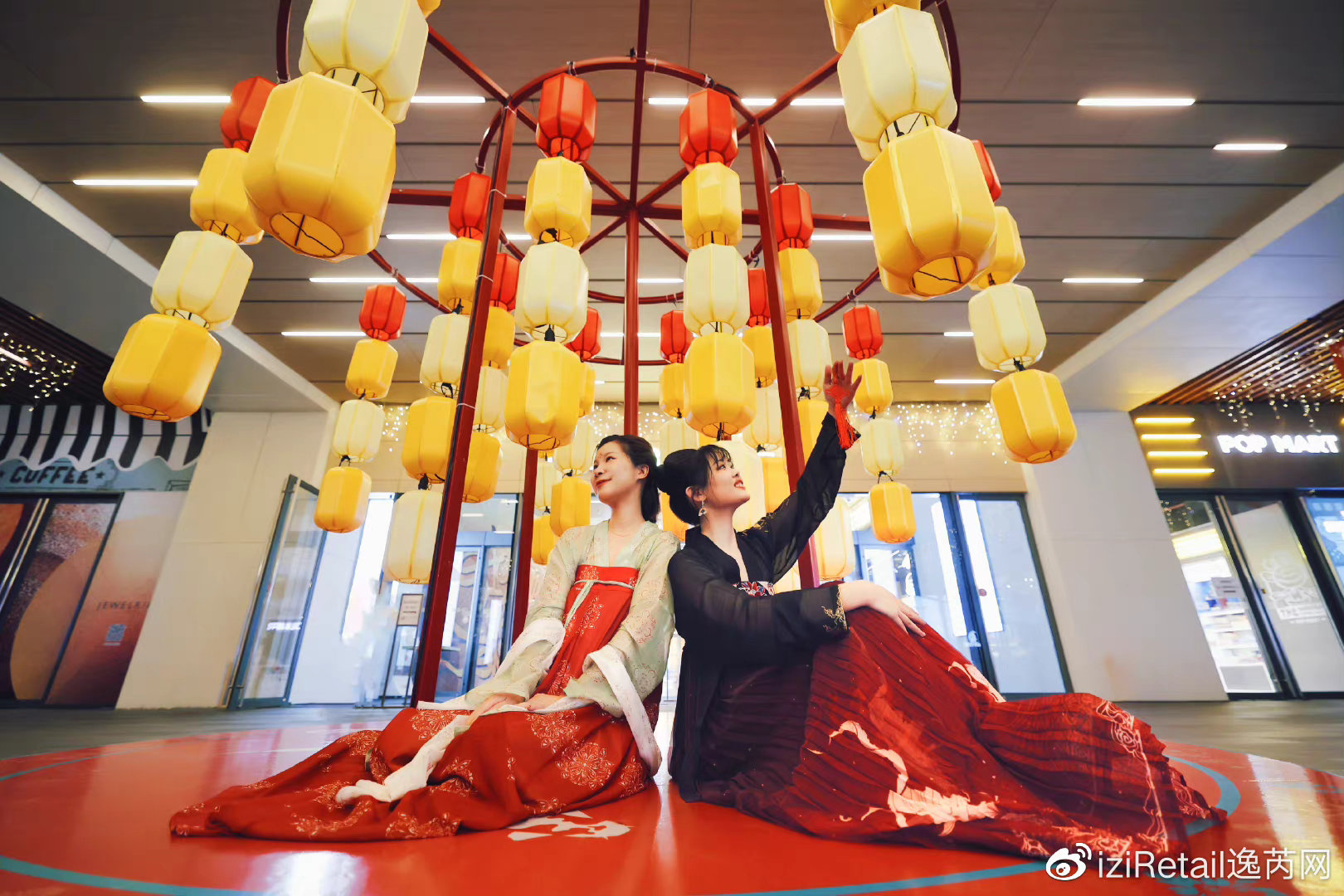 The first Hanfu Festival in Shanghai Hongqiao Tiandi was unveiled - iNEWS