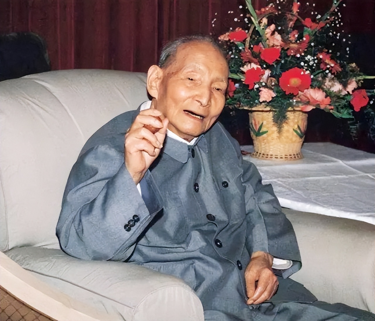 Lin Biao's daughter wrote to Chen Yun in 1994, and then Chen Yun contacted Hong Xuezhi: Come to ...