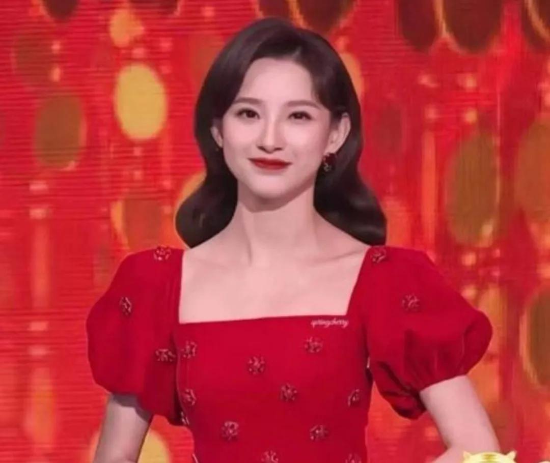 Extraordinary beauty host of CCTV Spring Festival Gala: Ma Fanshu - iNEWS