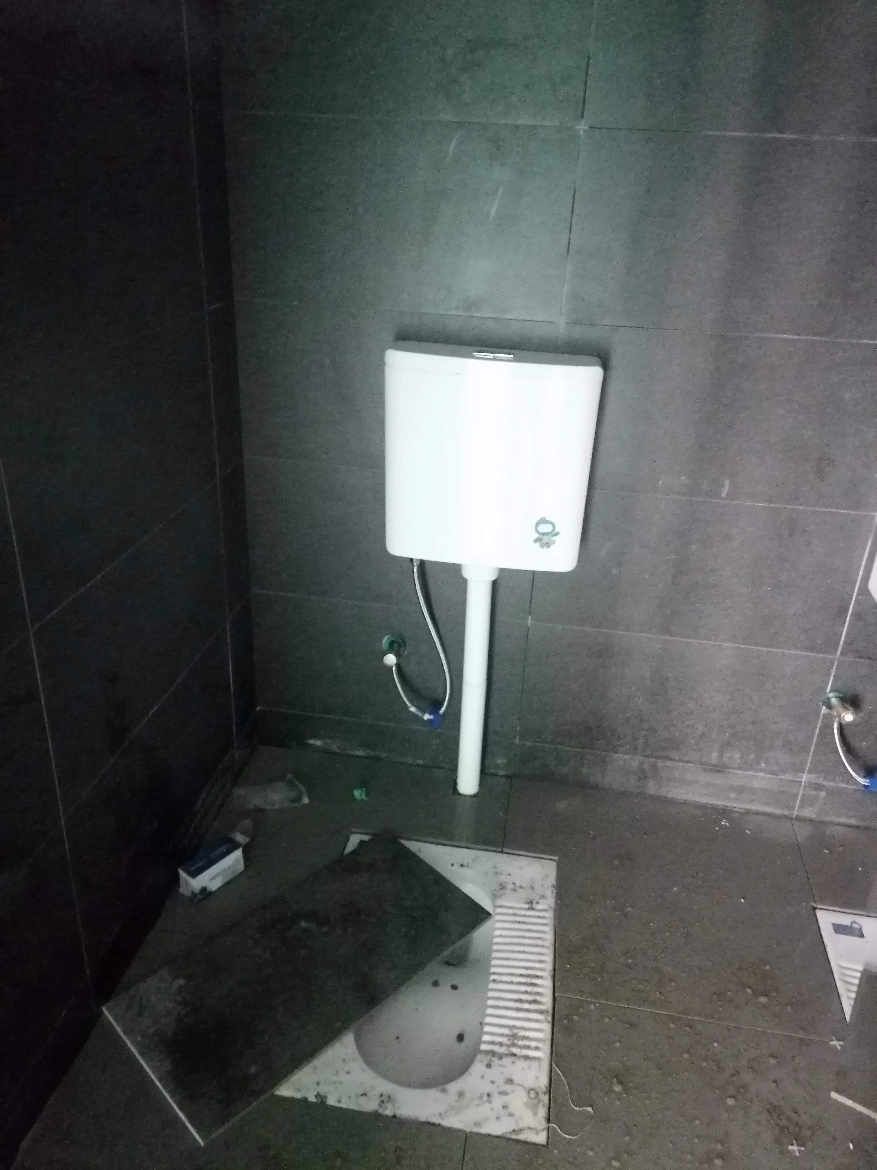 Diagram of the installation of a simple squat toilet - iNEWS