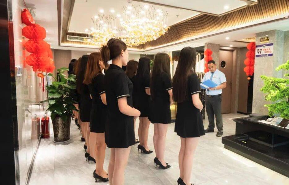 The waiter was puzzled: Why do people like to open hourly rooms, what ...