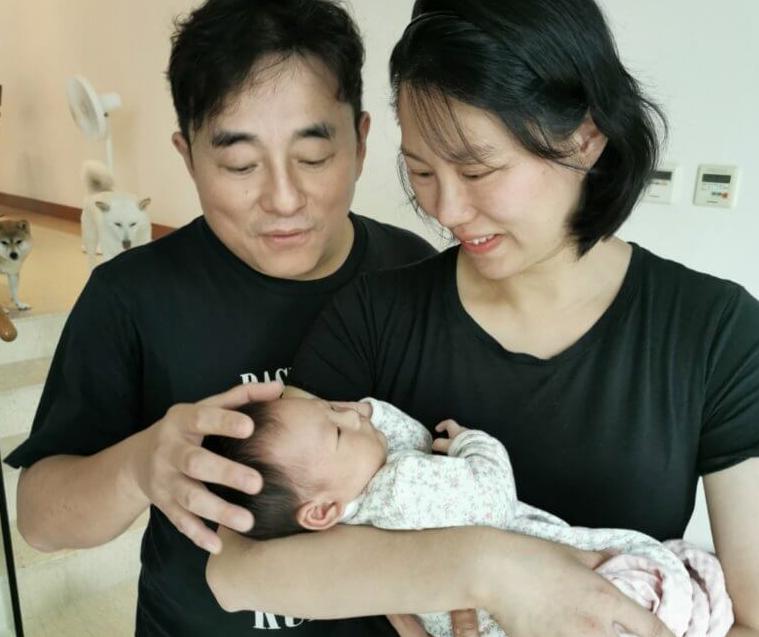 Lu Fang's 16-year-old rich wife and wife show off her baby!2-year-old ...