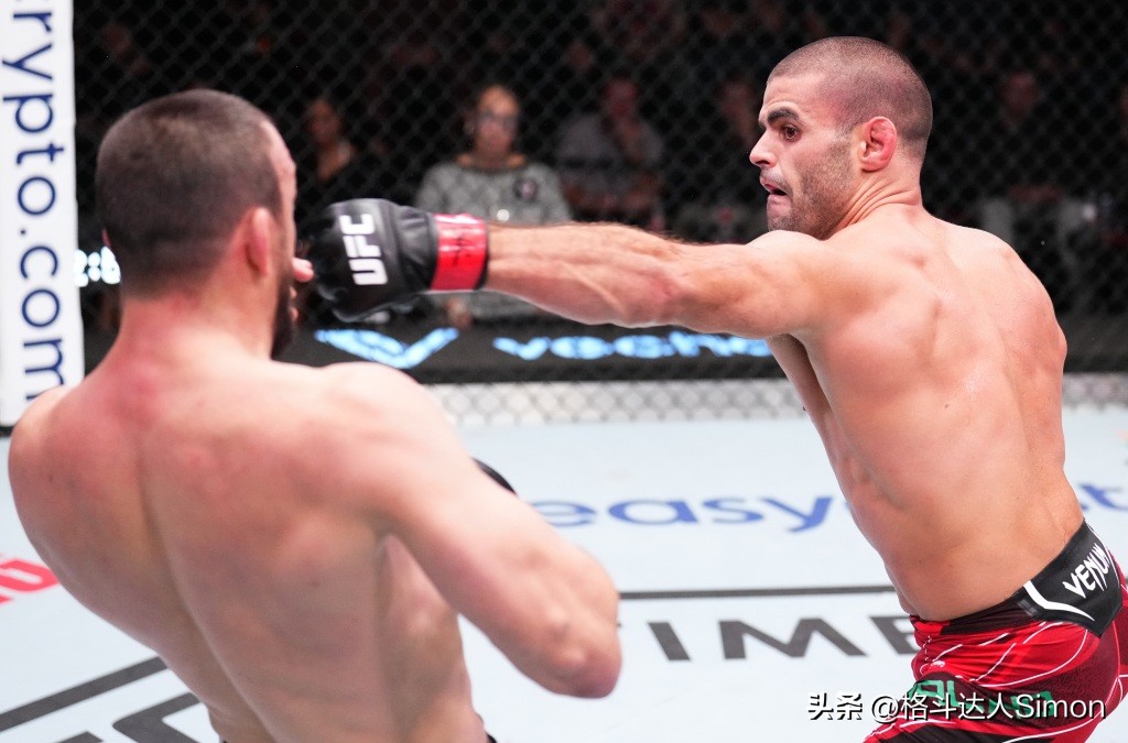 Sanda tsar Muslimu, who had just been KO'd by Li Jingliang, KO'd his ...