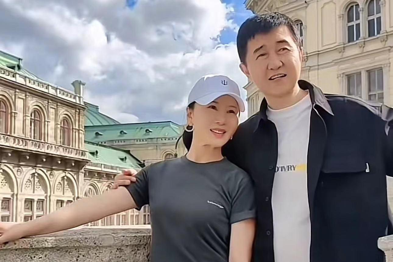 58-year-old Fu Disheng's family lives abroad! Ren Jing wears a 30W ...