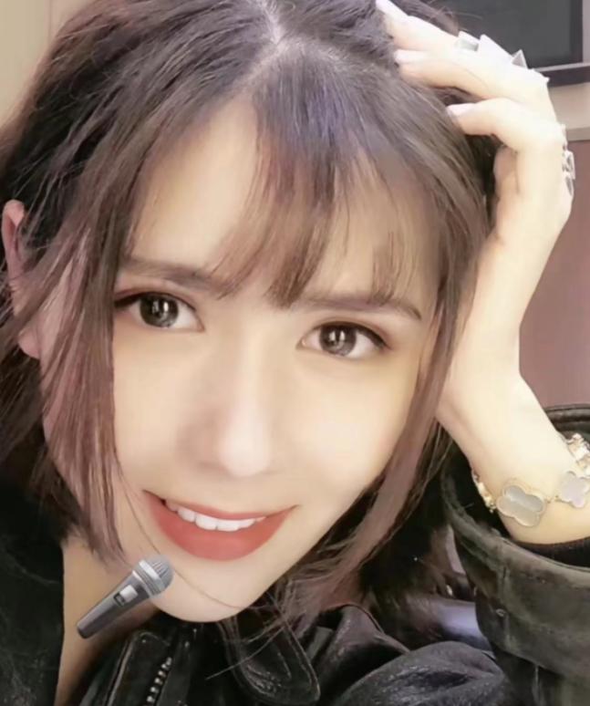 The 63-year-old Shen Danping's two daughters are beautiful! The Chinese ...