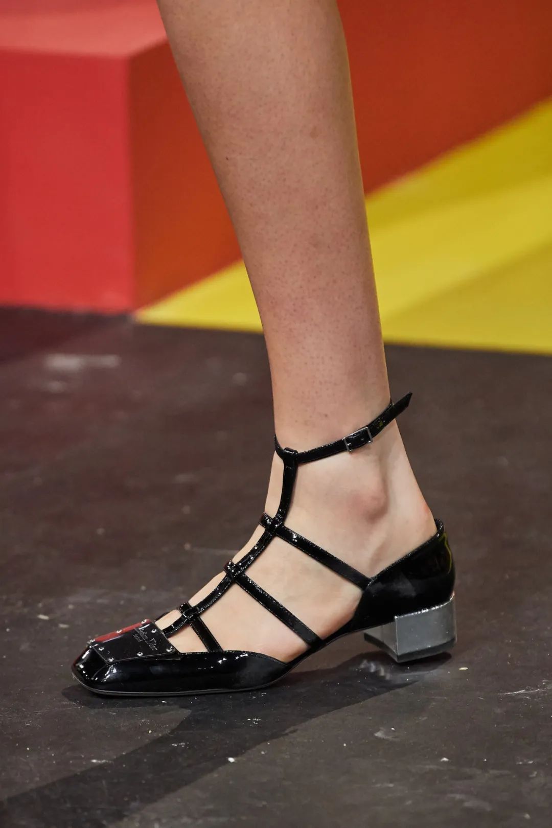 Spring/Summer 2022 Fashion: Retro Trends from the 60s - iNEWS